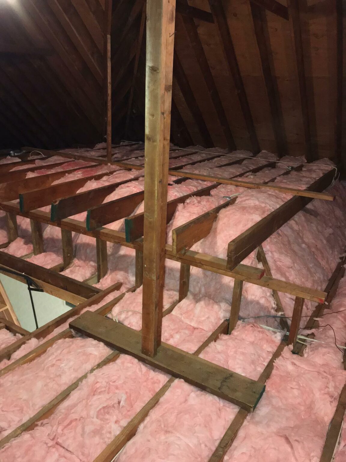 5 Reasons to Hire a Professional for Attic Insulation Removal - Master ...